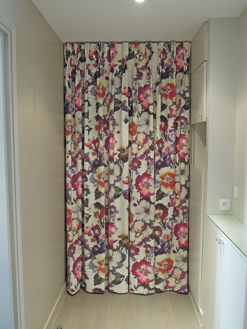 Rideaux de porte sur mesure plis flamands | Tapissier à Paris 6, 8, 16 ...